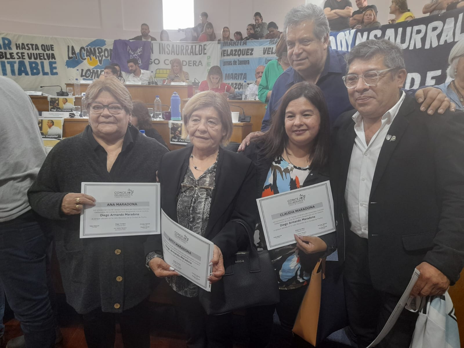 Tremendo homenaje a #DiegoMaradona | Pablo Layús