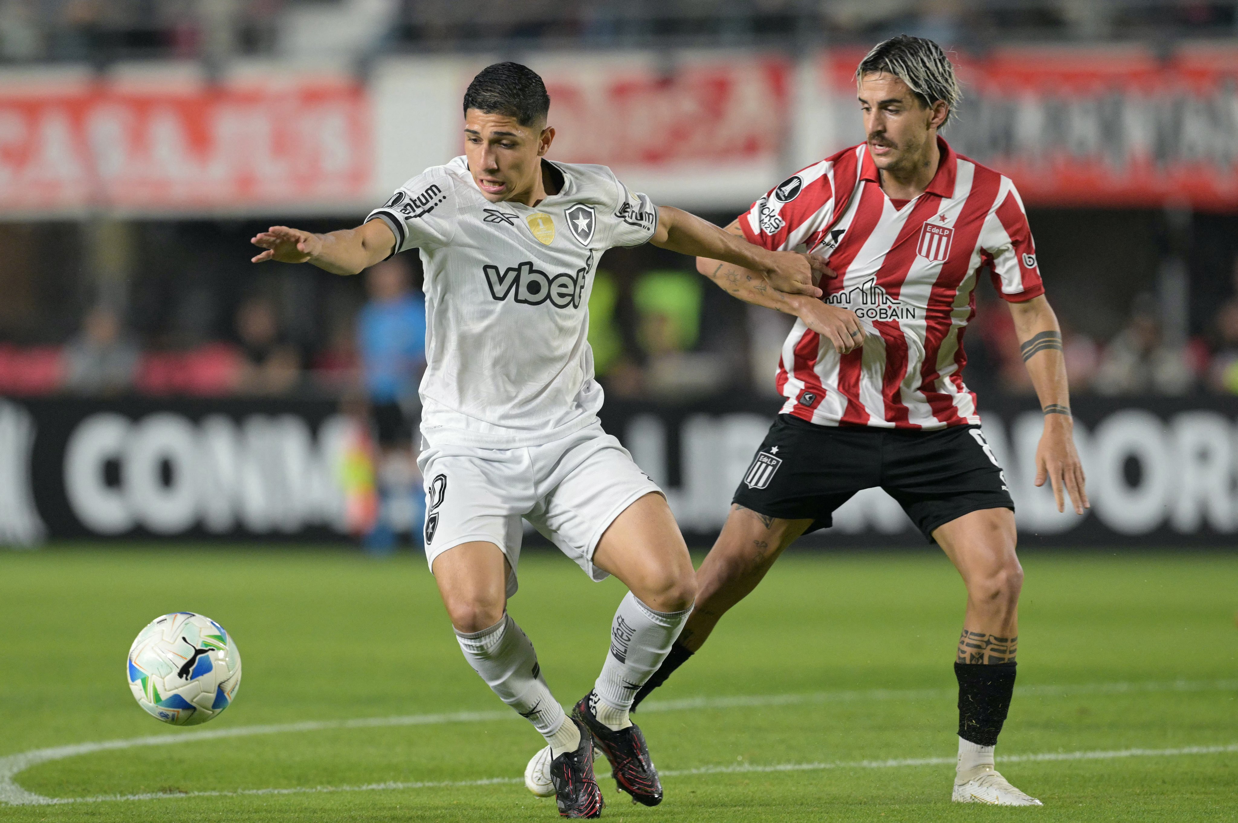 Estudiantes venció a Botafogo y terminó con su mala racha | Pablo Layús